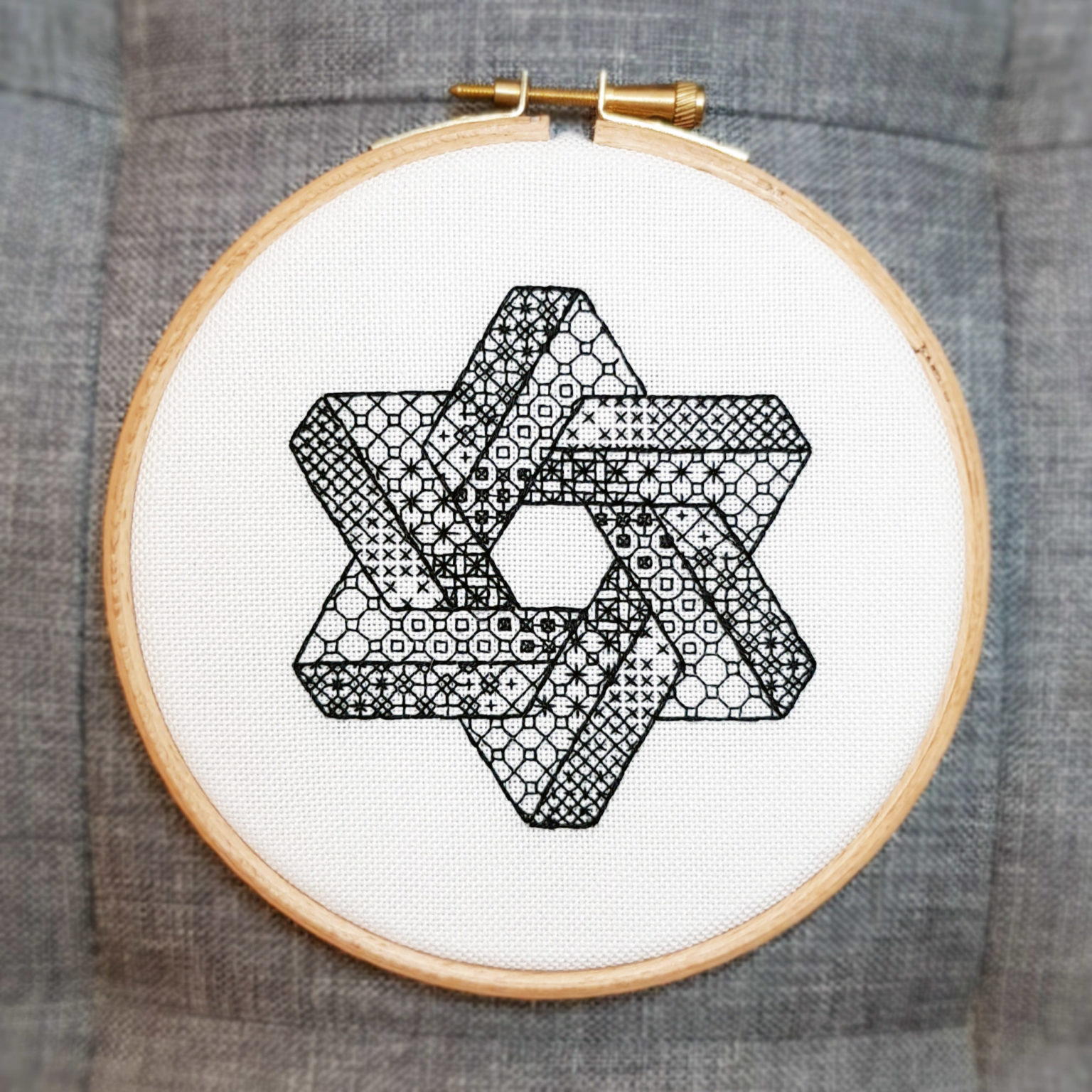 Impossible Star Blackwork Patterns by BaaMeow - Maydel Craft