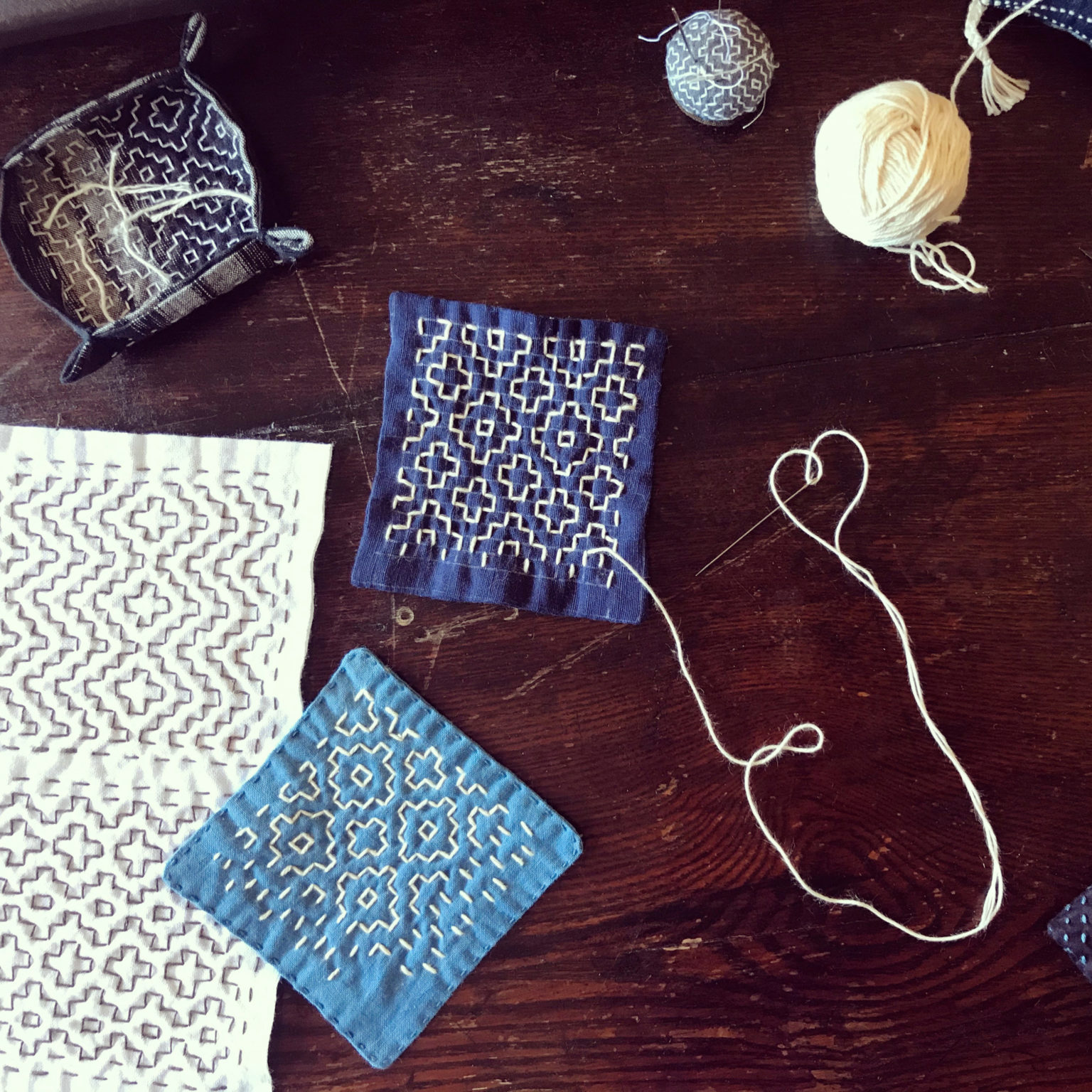 Kakinohana (persimmon flower) sashiko pattern and video course by ...